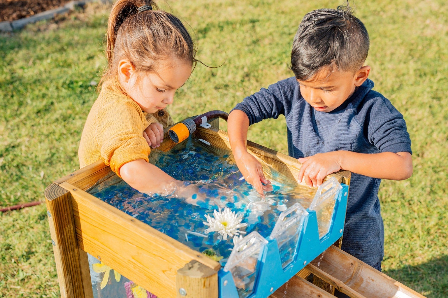 Discovery Forest Water Run – Multi-Level Outdoor STEAM Play – Plum Play AU
